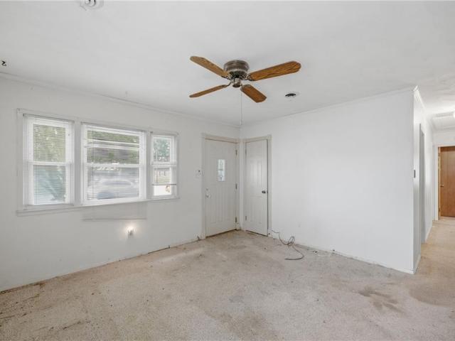 1003 Rollins CIR