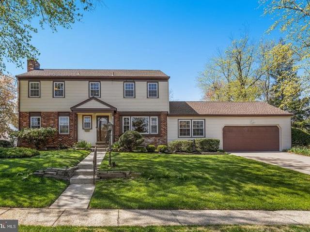 1003 Roumfort Ave, Cherry Hill, NJ 08034