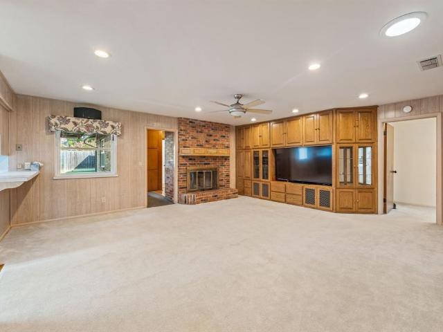 1003 Royal Lane