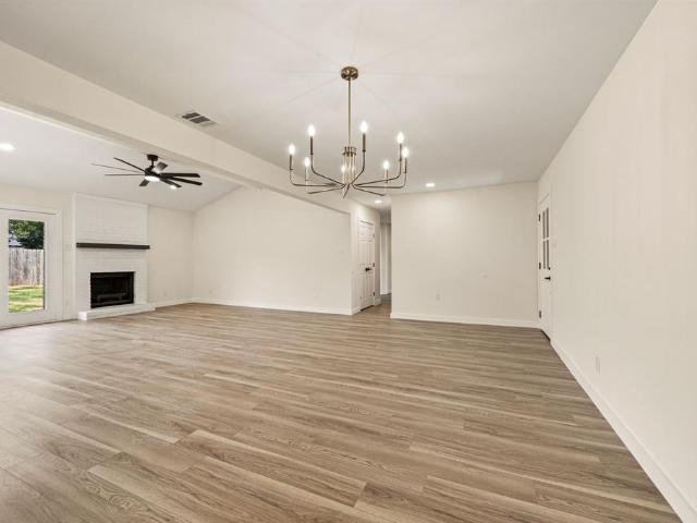1003 Summit Circle