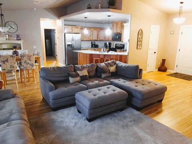 1003 SE Grandview Ave, Grants Pass, OR 97527