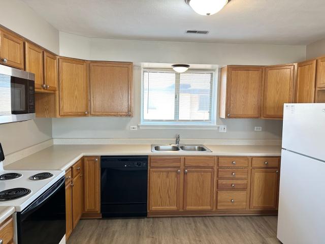 1003 TAFT Avenue # 3A