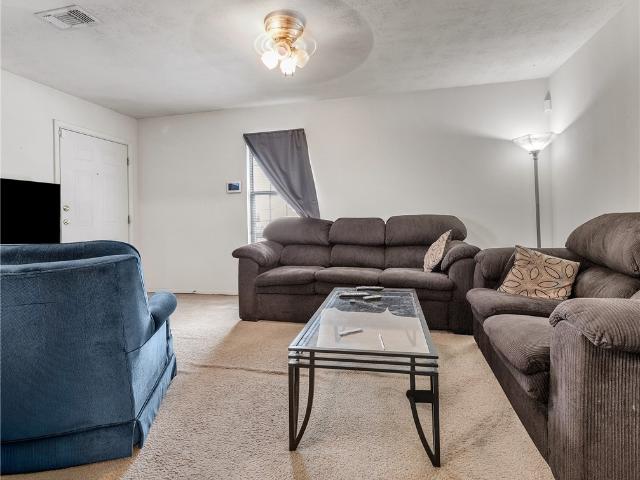 1003 W 17th Street