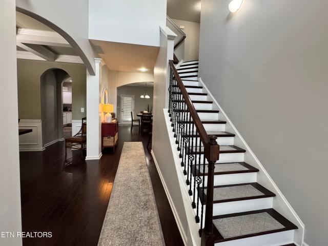 1003 W Glenview Drive