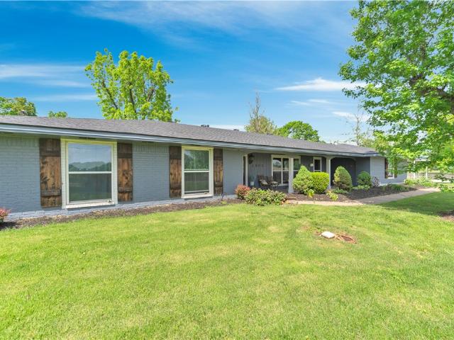 1003 W Price Lane