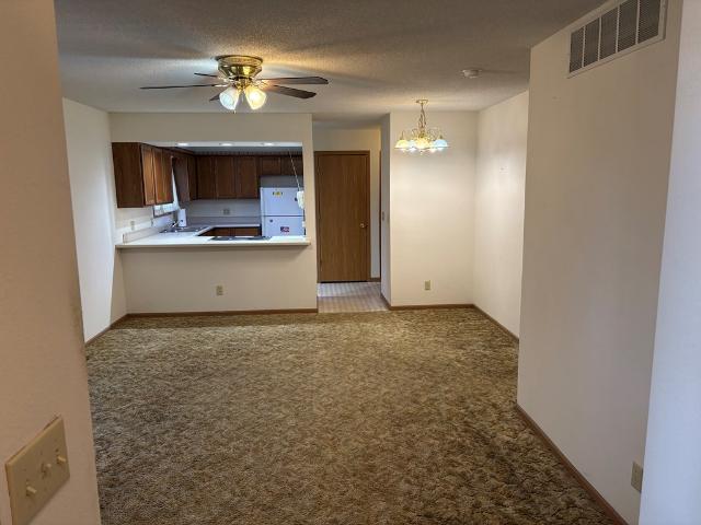 1003 W Wall