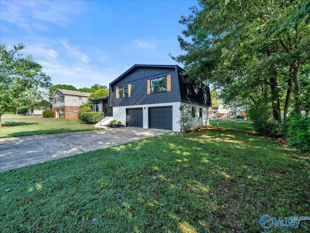 1003 Willow Cove Circle SE