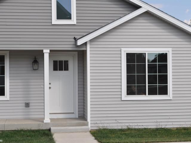 1003 Willow Drive