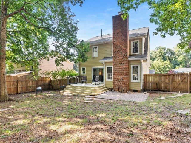 1003 Woodbriar Street