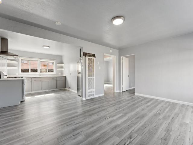 1003 1 Lassen St