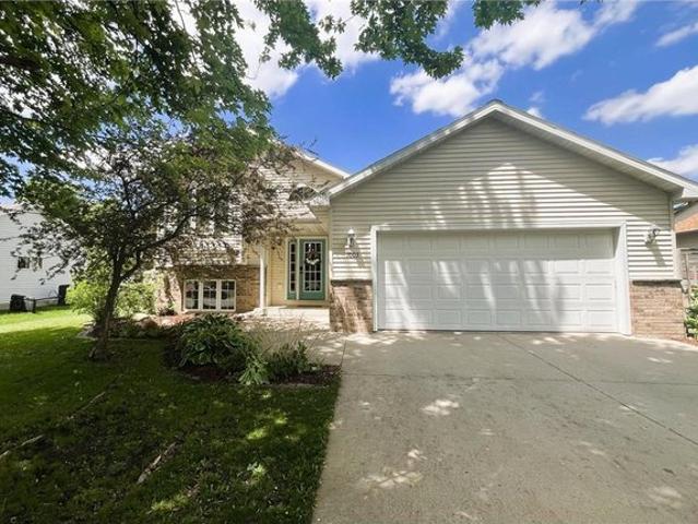 1003 3rd St NE, Kasson, MN 55944