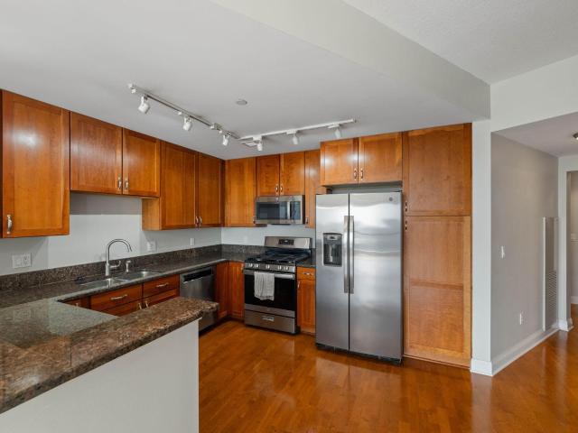 100 3rd Avenue S # 2108
