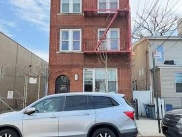 100 04 Spruce St, Corona, NY 11368