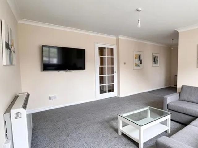 100 103 Dunnock Close, London, N9 8UE, United Kingdom | 2 bed apartment for rent #167777588 | Rentberry