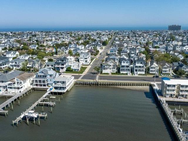 100 110 Bay Ave, Ocean City, NJ 08226