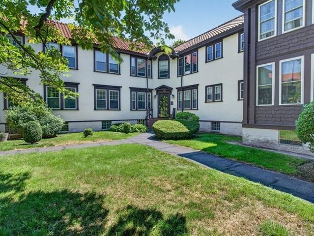 100 1/2 Main St Unit M, Andover, MA 01810