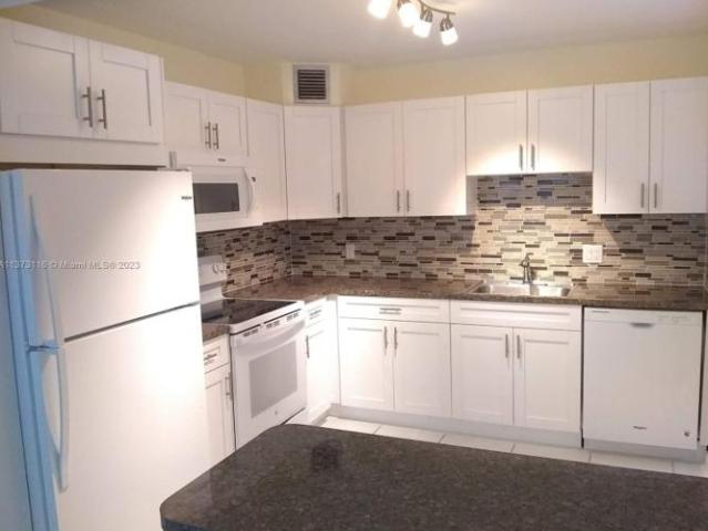 100 132nd Way SW #114K, Pembroke Pines, FL 33027
