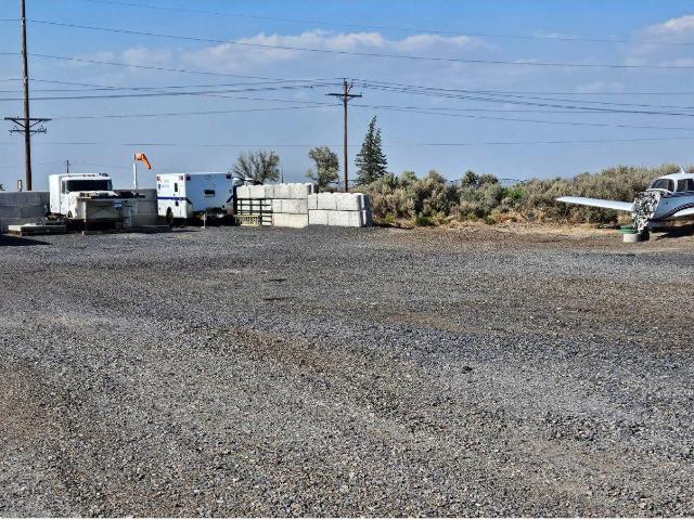100 1 Christmas Valley Hwy