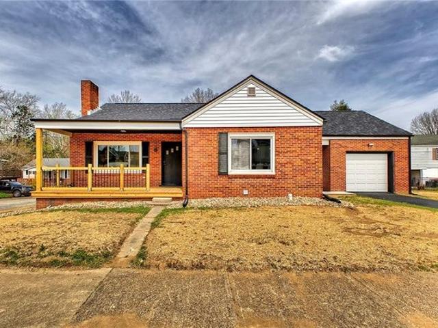 100 Fifth Ave, Latrobe, PA 15650