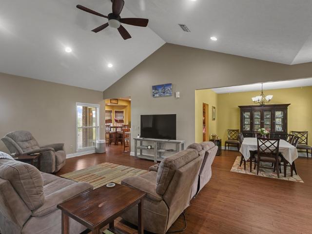 100 County Rd 57
