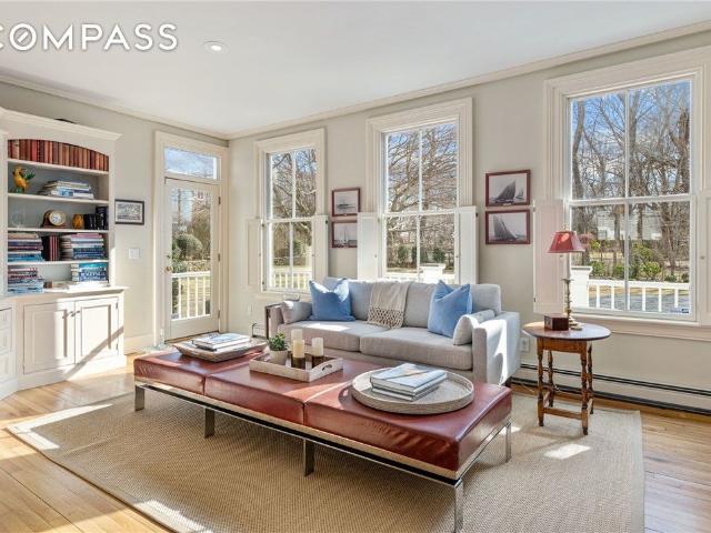 100 Coggeshall Ave, Newport, RI