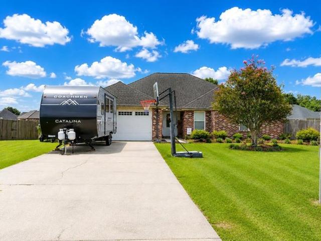 100 Comanchee Ct, Thibodaux, LA 70301
