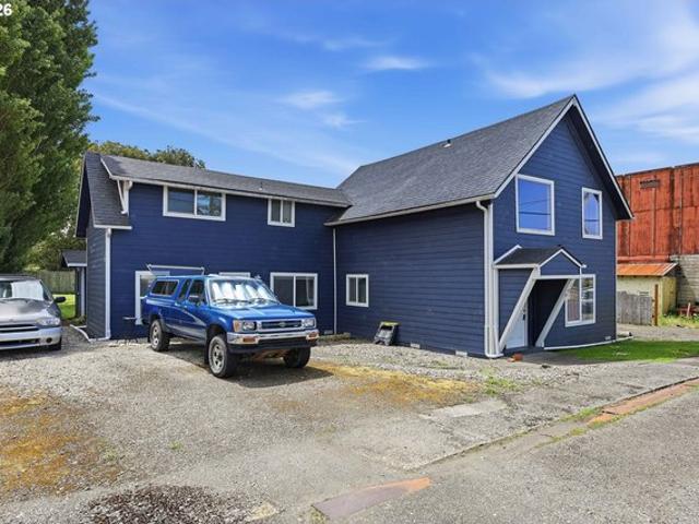 100 Commercial Ave, Gardiner, OR 97441
