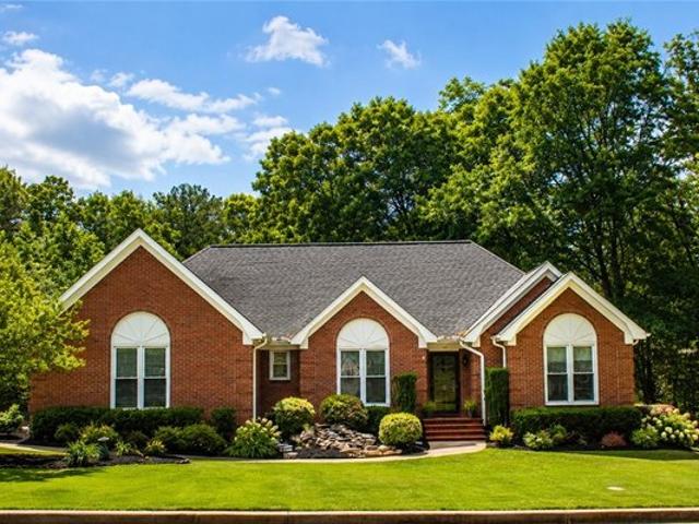 100 Camperdown Ct, Easley, SC 29642
