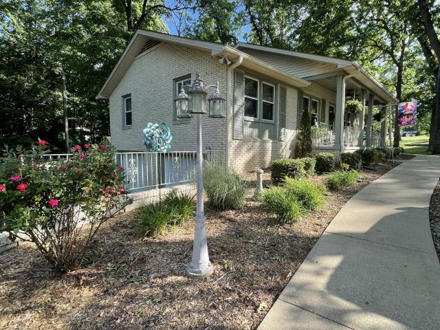 100 Canary Dr
