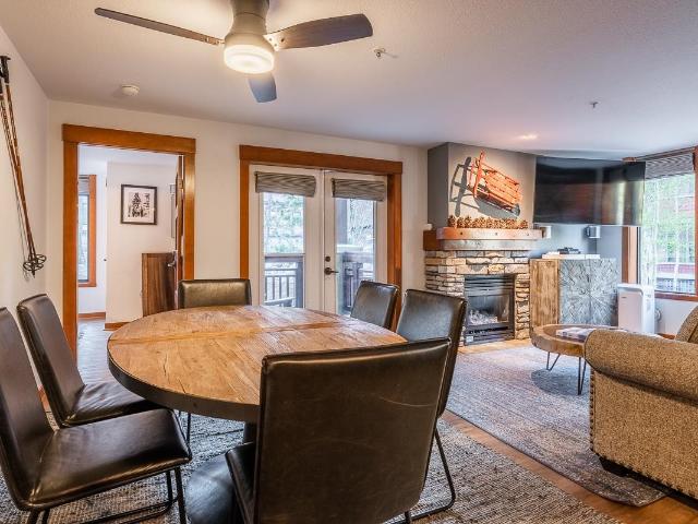 100 Canyon Blvd, Unit 3128, Mammoth Lakes, CA 93546 | MLS #260161