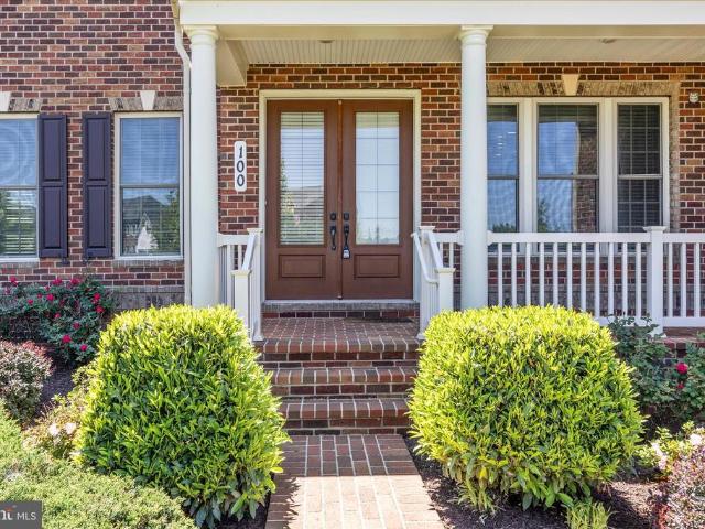 100 Castle Oak Court