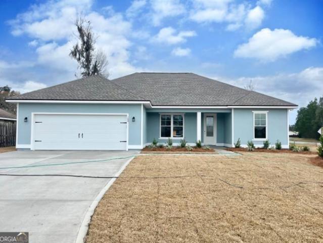 100 Cedar Cir Dr, Kingsland, GA 31548