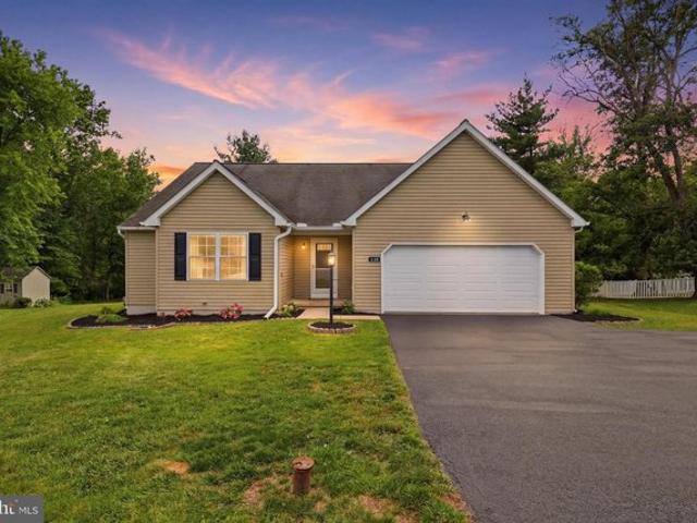 100 Cedar Dr, Dover, PA 17315