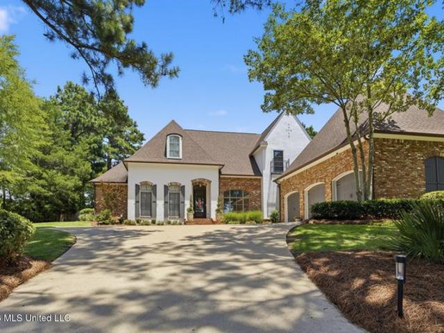 100 Cedar Woods Dr, Madison, MS 39110