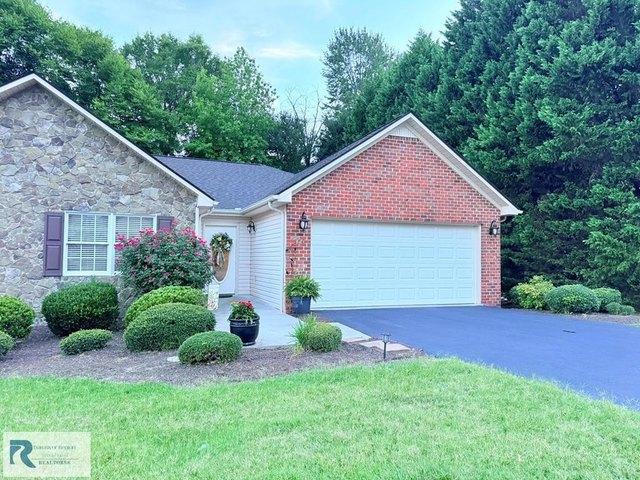 100 Charles Towne Dr, Danville, VA 24541