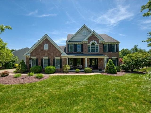100 Chestnut Ct, Venetia, PA 15367