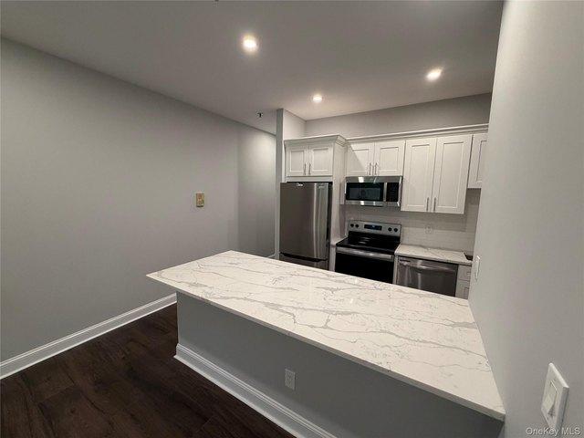 100 Clarewood Dr Apt 2K, Hastings On Hudson, NY 10706