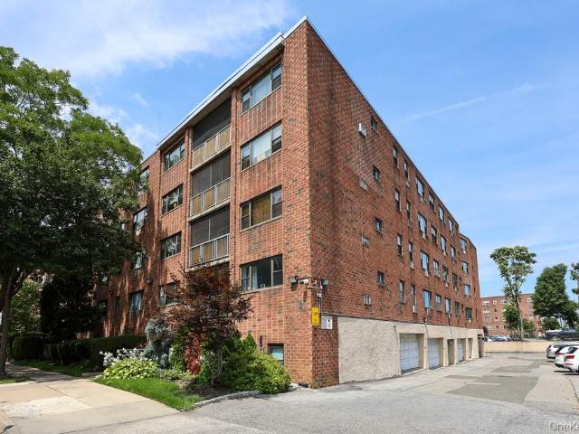100 Clinton Avenue 2T