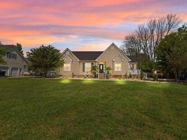 100 Crescent Dr, Franklin, VA 23851