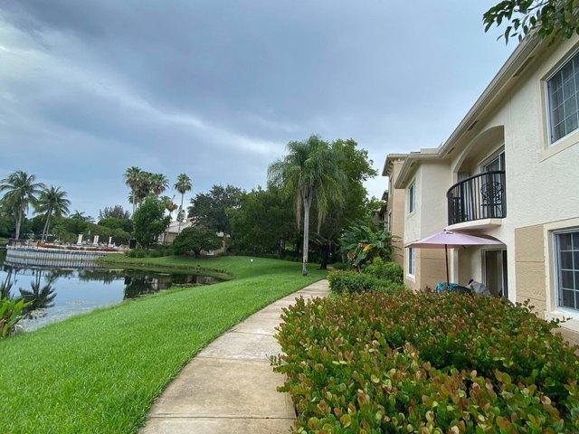 100 Crestwood Ct N Apt 103, Royal Palm Beach, FL 33411