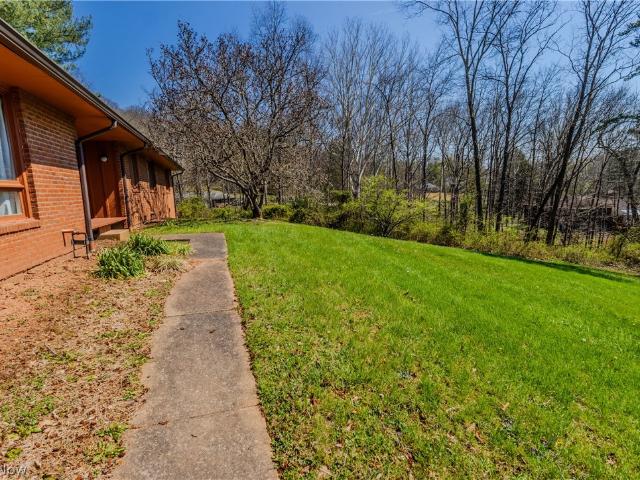 100 Crestwood Circle