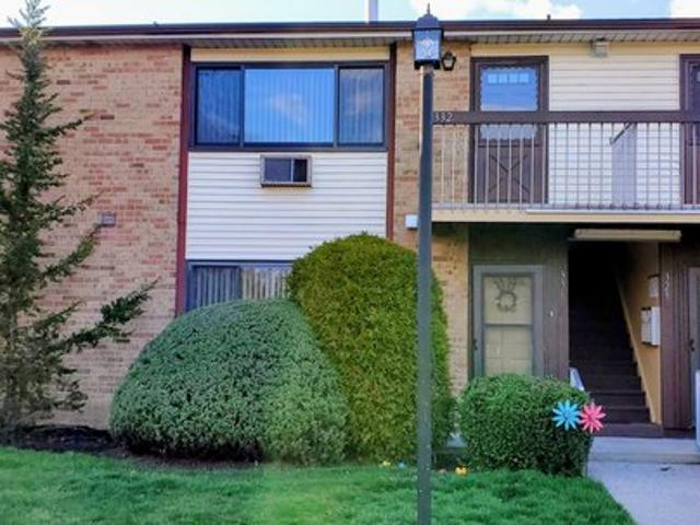 100 Cricket Ln Unit A, Woodbridge, NJ 07095