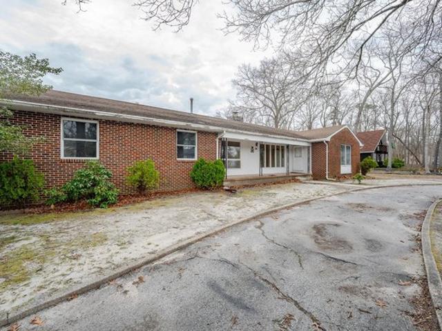 100 Cypress Ave, Egg Harbor Township, NJ 08234