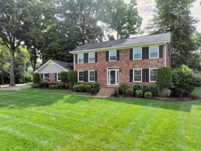 100 Applewood Ct