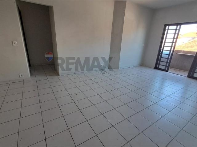 100 Área Útil Apartamento Alugar, 3 Dormitórios localizado em Centro, Botucatu, São Paulo, 18603780 | Brasil