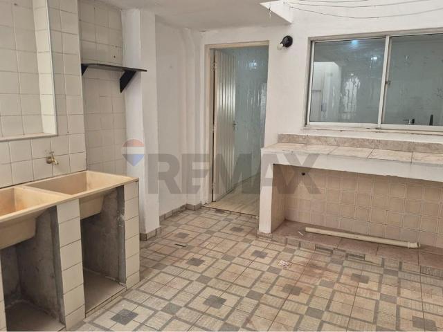 100 Área Útil Casa Alugar, 3 Dormitórios localizado em Vila Carbone, São Paulo, São Paulo, 02751000 | Brasil