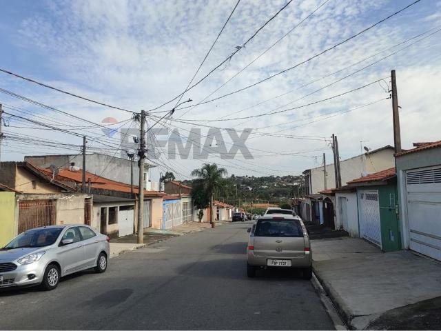 100 Área Útil Casa Alugar, 3 Dormitórios localizado em IRMA CRAMER SANTOS, 364, Jardim Ana Guilherme, Salto de Pirapora, São Paulo, 18162 004 | Brasil