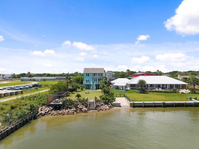100 Avenue A, San Leon, TX 77539