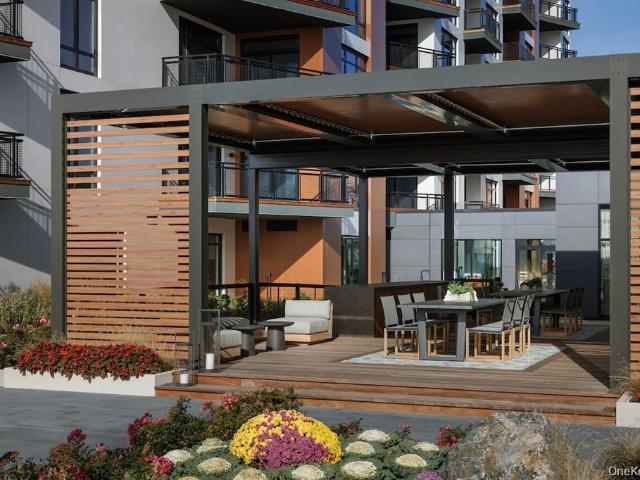 100 Boardwalk 711 A