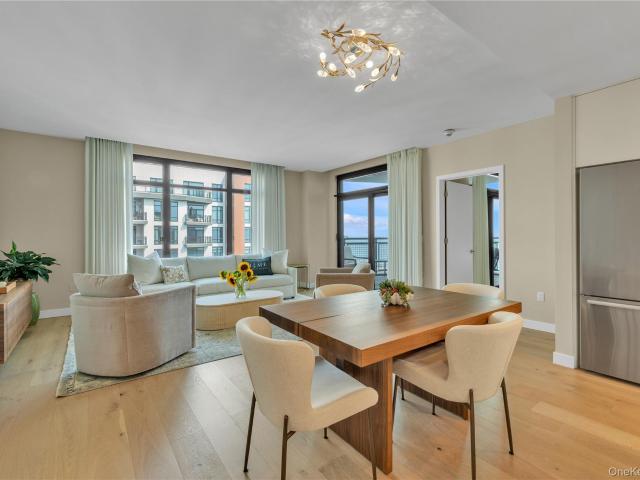 100 Boardwalk 904A